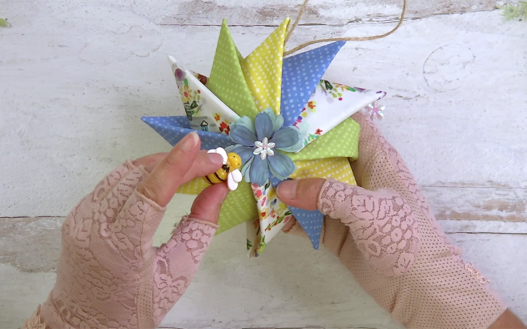 Bee Happy Prairie Point Pinwheel Ornament Tutorial – Ornament Girls